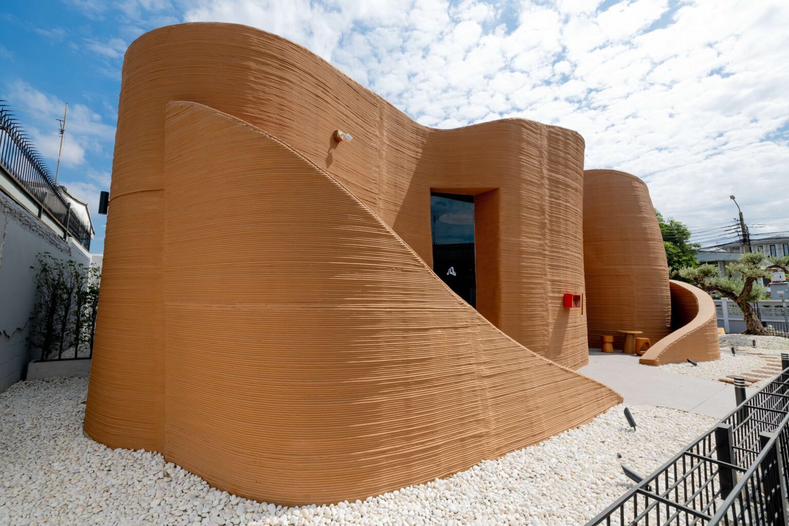 “Ember Cafe & Wine” สถาปัตยกรรมดีไซน์ด้วยจินตนาการ และแรงบันดาลใจจากแกรนด์แคนยอน ด้วย SCG 3D ...